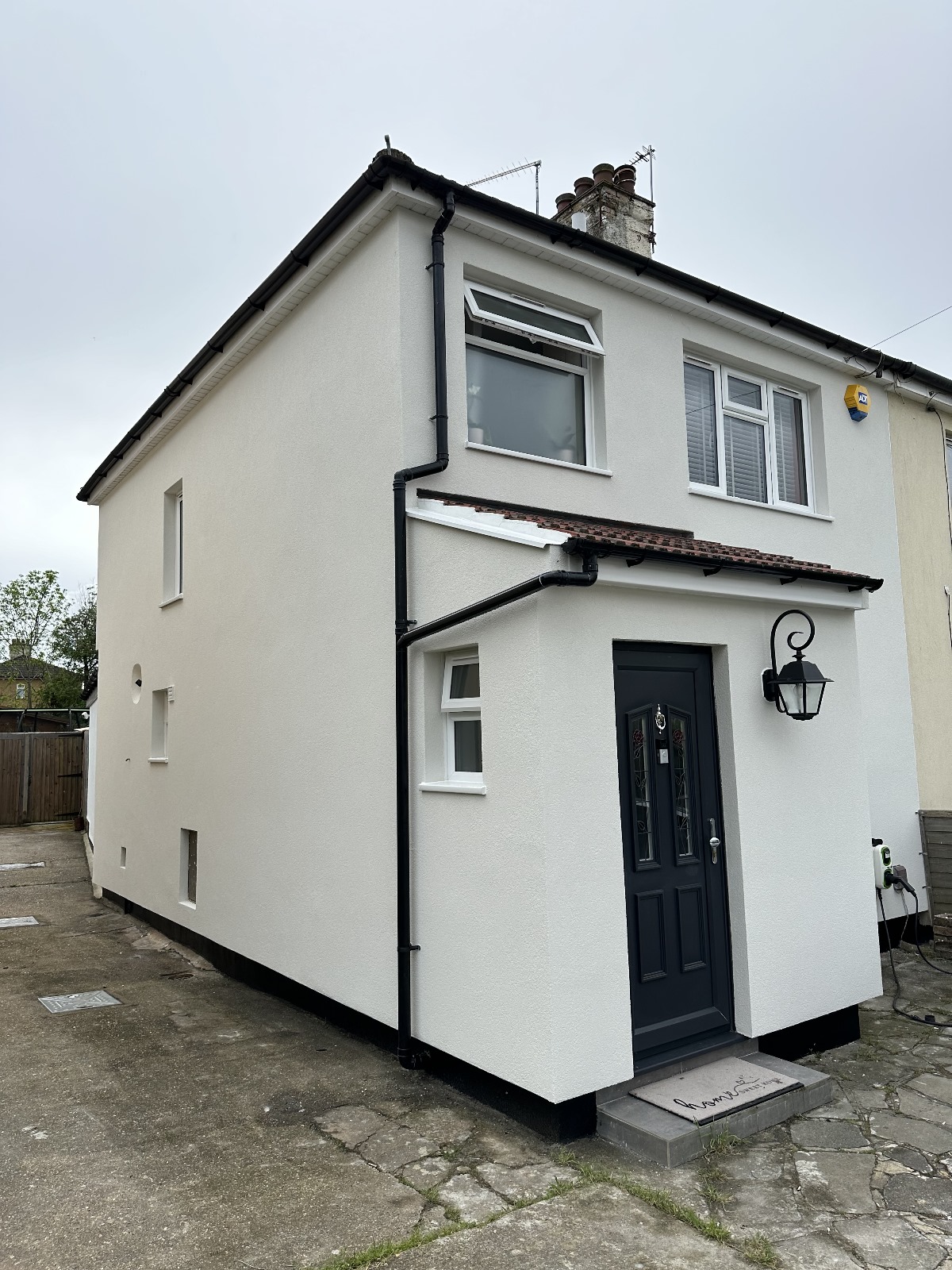 Potters Bar-100mm Insulated Render with silicon top coat finish ...